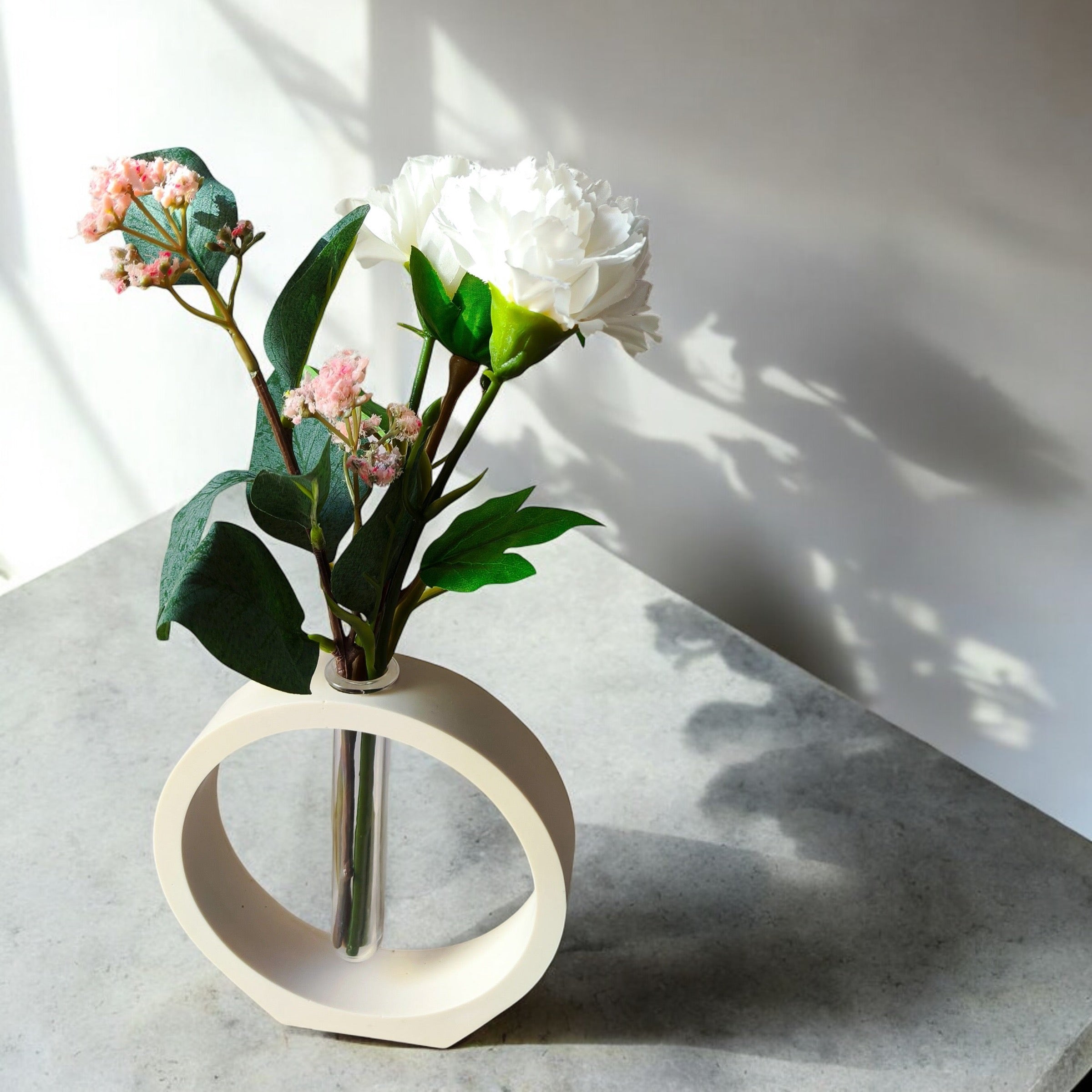 Halo Vase – Exploding Senses