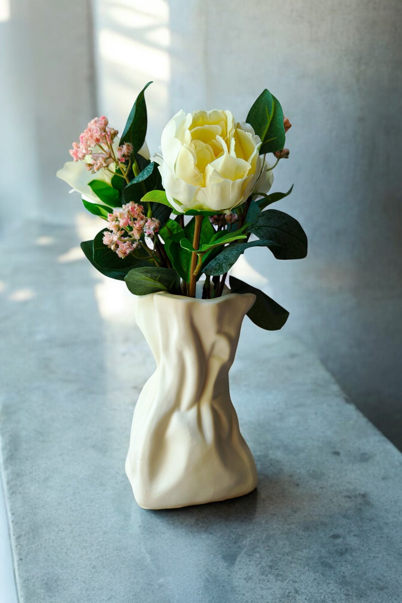Rustic Vase – Exploding Senses